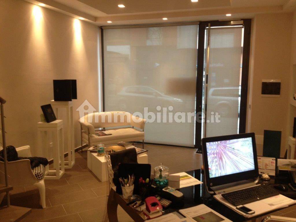 Locale commerciale in Vendita