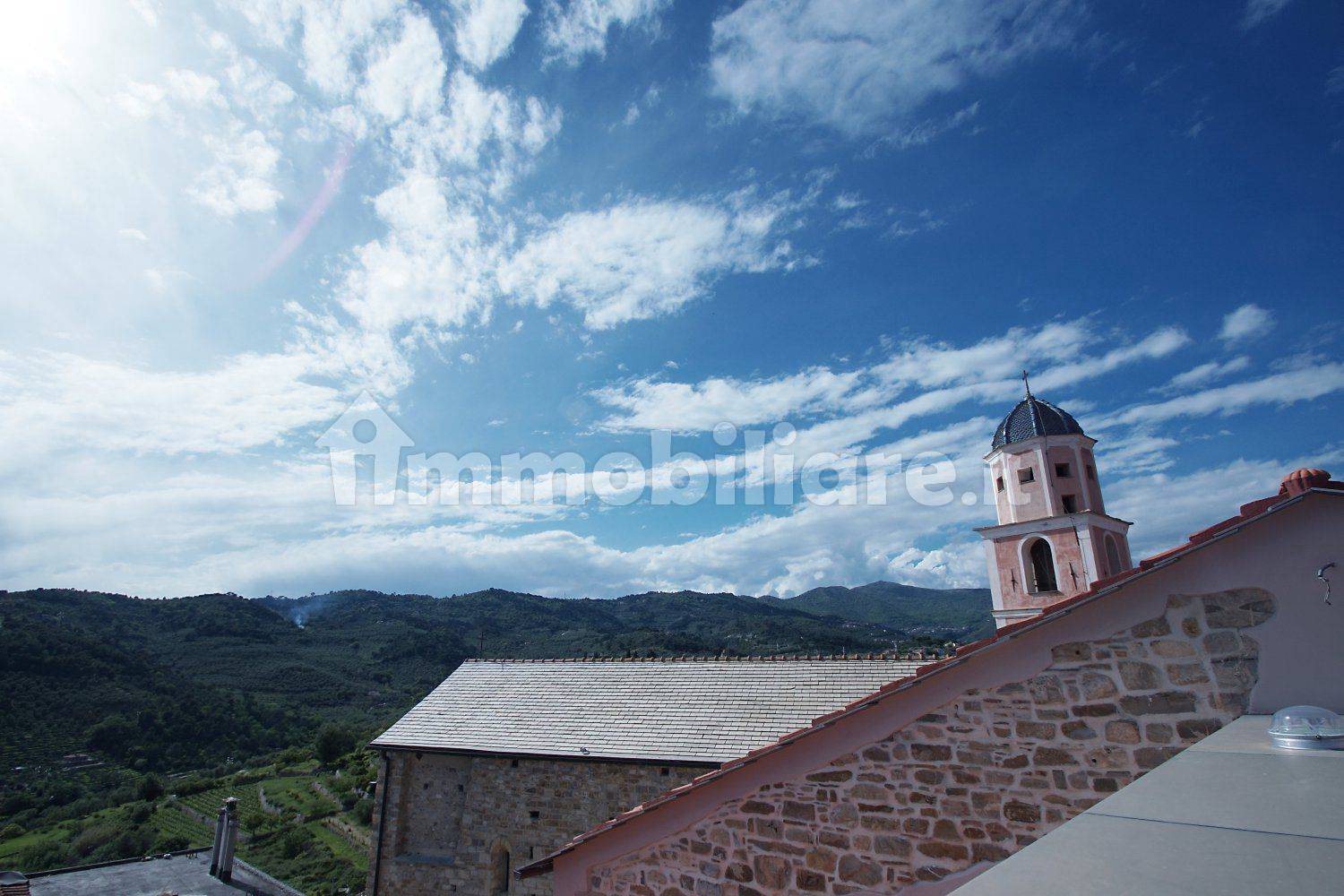 Trilocale via Martiri della Libertà, Centro, Diano Castello