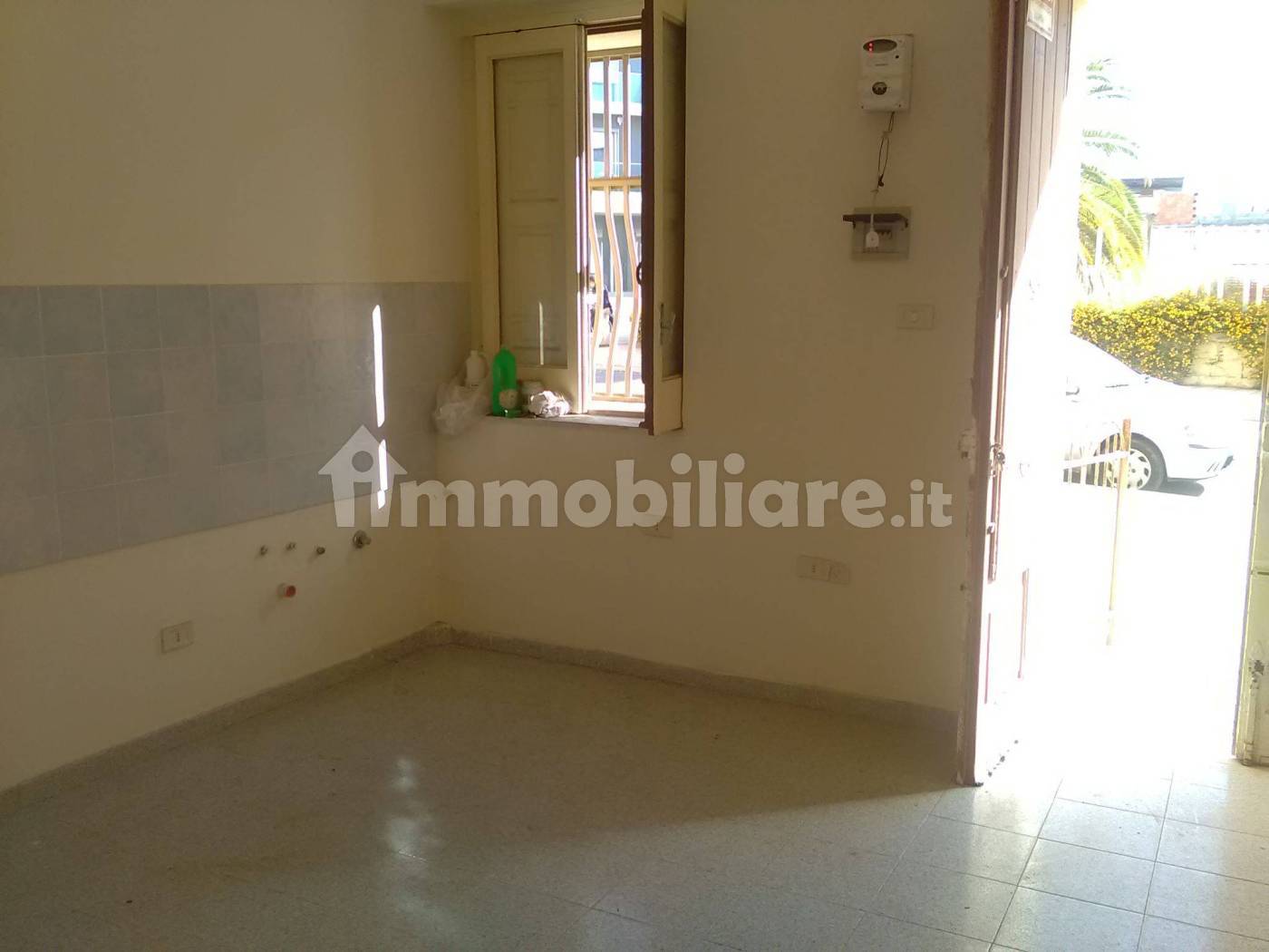 Bilocale via Vittorio Emanuele Orlando, Centro, Gela