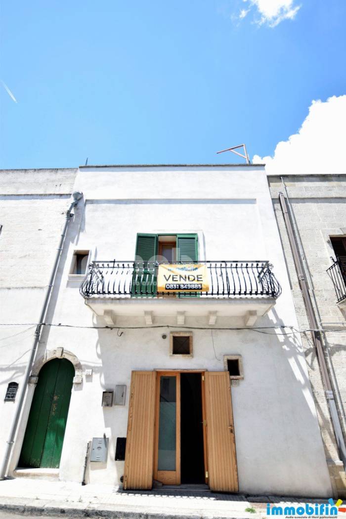 Appartamento buono stato, piano terra, Oria