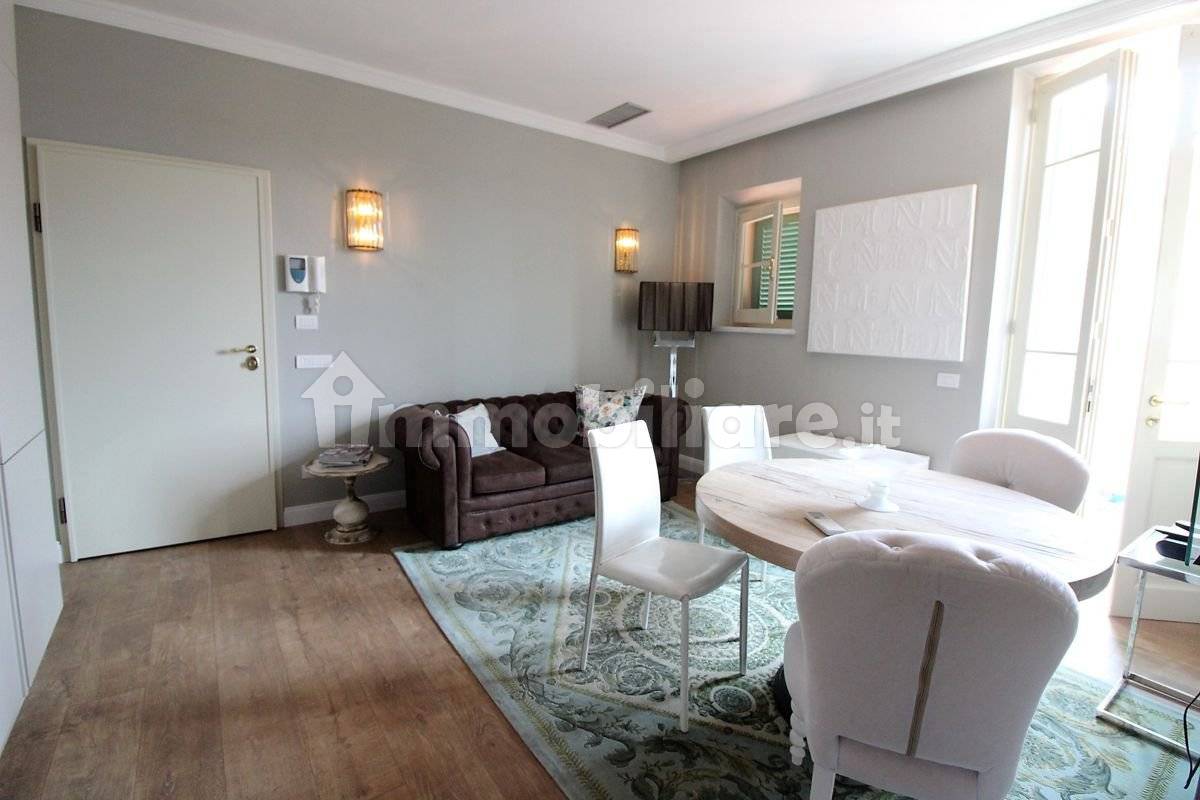 Trilocale piazza Giuseppe Garibaldi, Centro, Forte dei Marmi