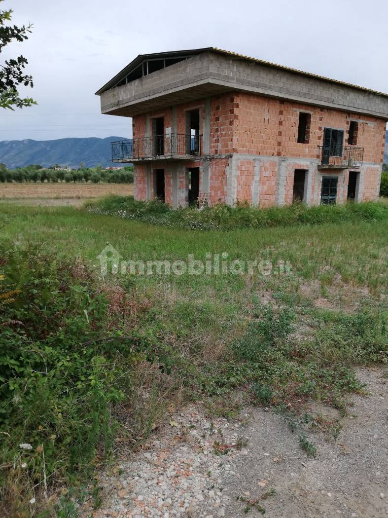 Rustico piazza Aldo Moro, Centro, Cellole