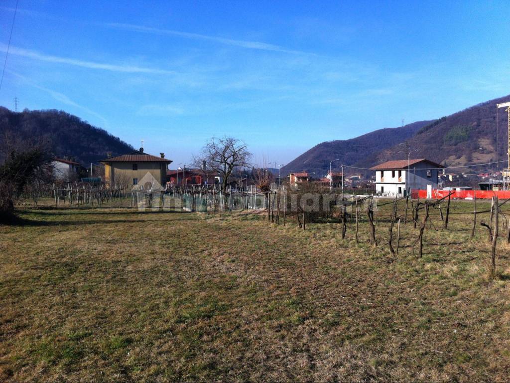 Terreno edificabile via Europa Unita 10, Berzo San Fermo, rif. 67905423 ...