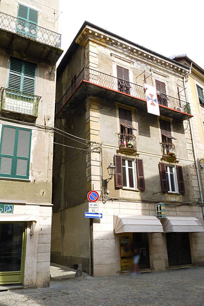 Quadrilocale Vico Ancora, Centro, Ovada