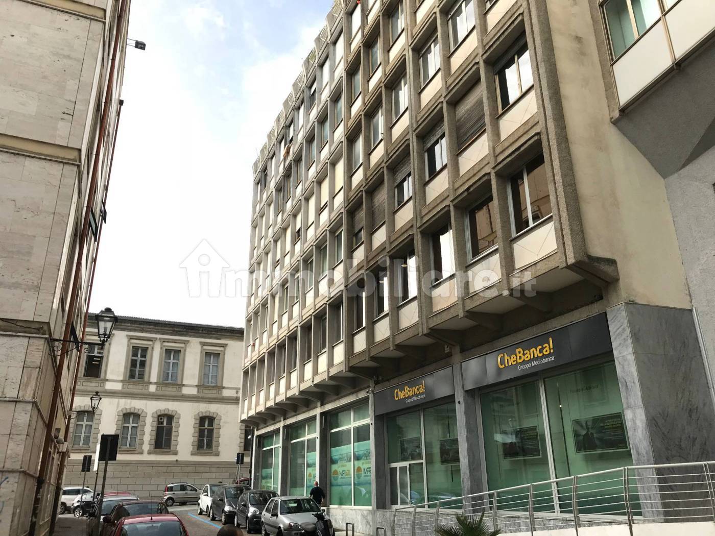 Locale commerciale in Vendita