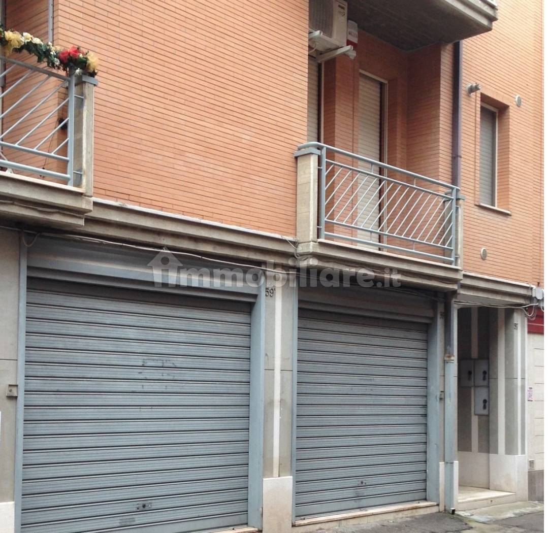 Locale commerciale in Vendita