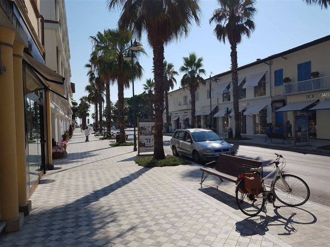 Locale commerciale in Vendita