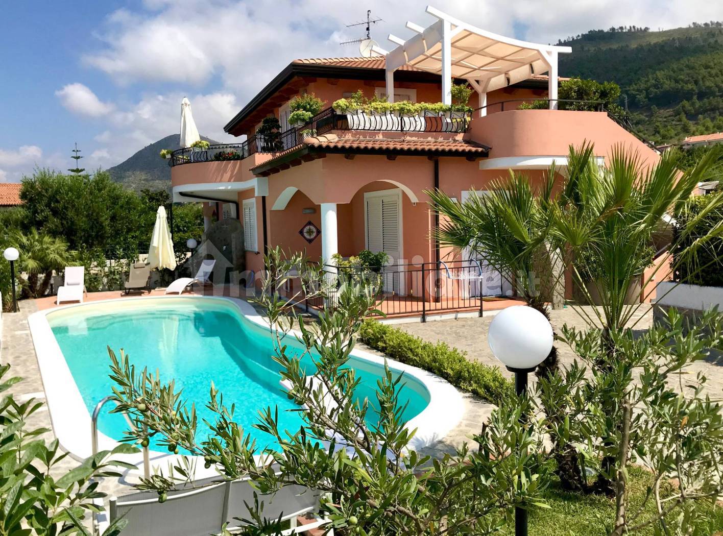 Villa unifamiliare via Don Matteo dei Marchesi Cosentini 2, Praia a Mare