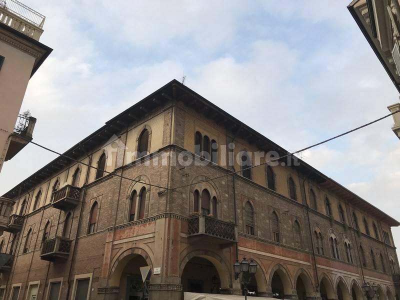 Bilocale via Andrea Vochieri 122, Borgo Rovereto - Piscina, Alessandria