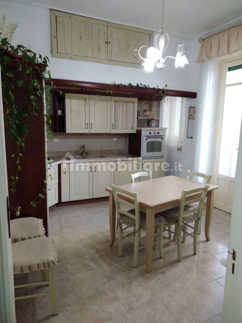 Quadrilocale via Vittorio Alfieri 28, San Luigi - Archimede, Ragusa