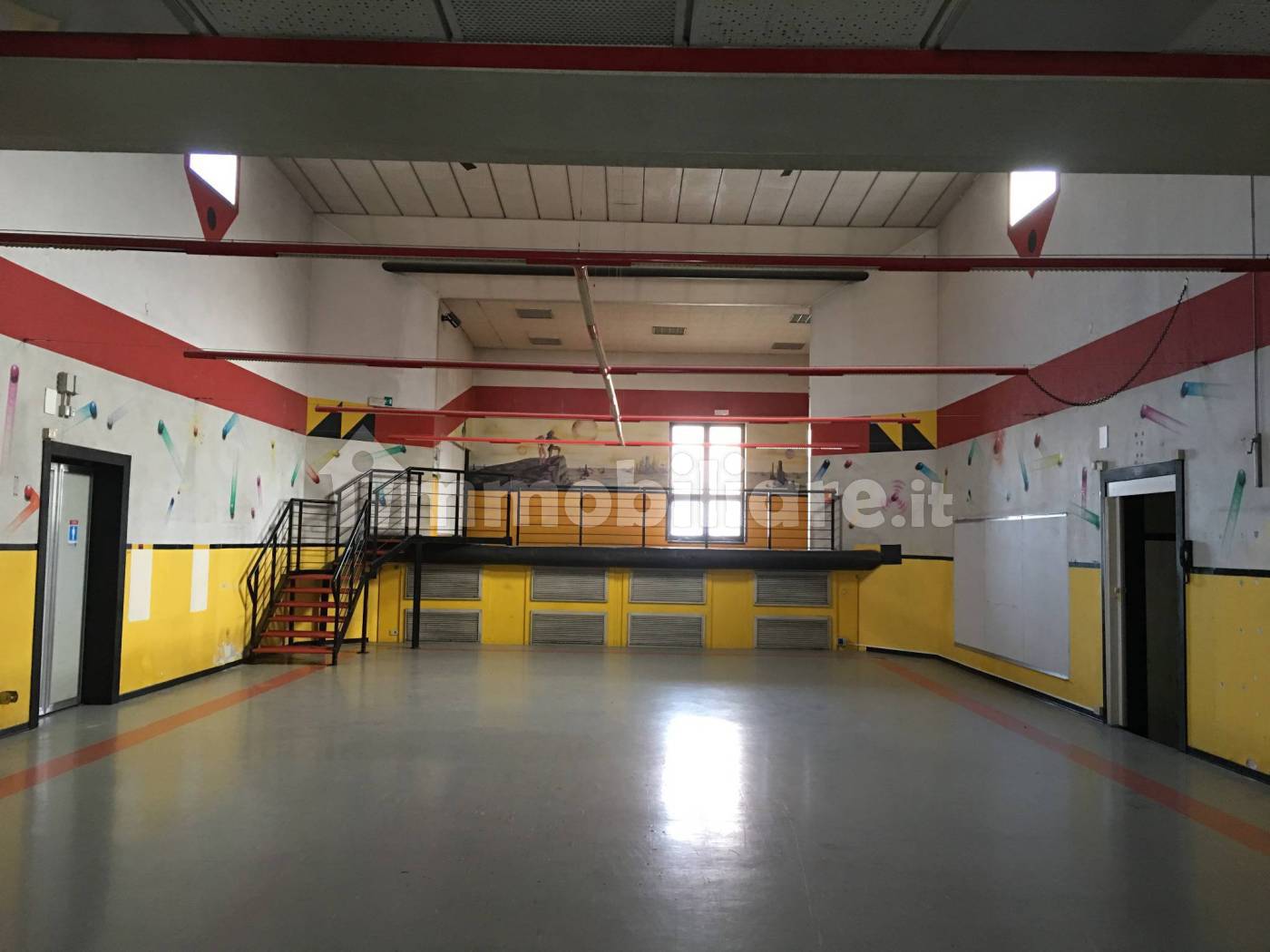 Locale commerciale in Vendita