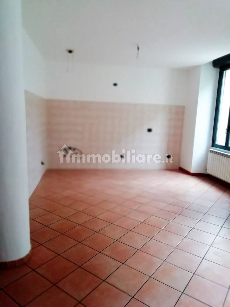 Trilocale corso San Michele del Carso, Bonacina, Lecco