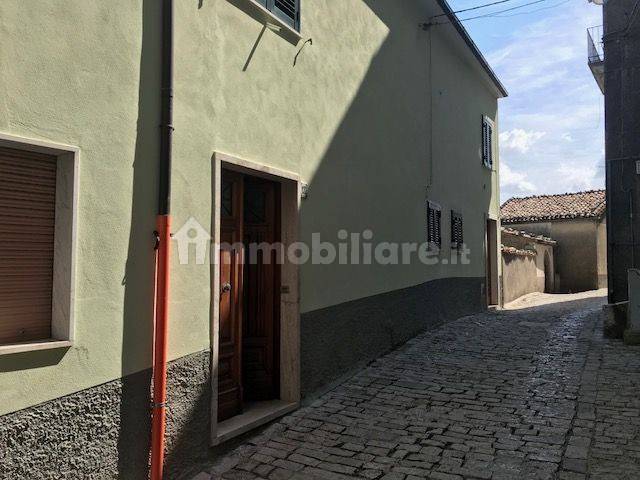 Appartamento via Achille Sannia, Centro, Morcone