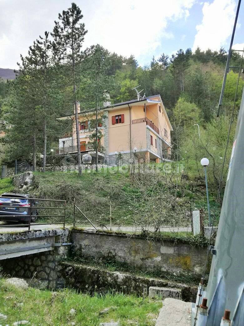 Trilocale via Pescara, Scanno