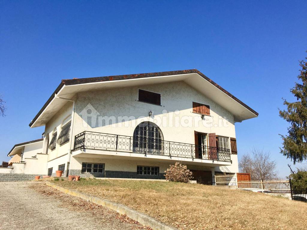 Sale Multi-family villa in via Lunga 2 San Mauro Torinese. Good ...