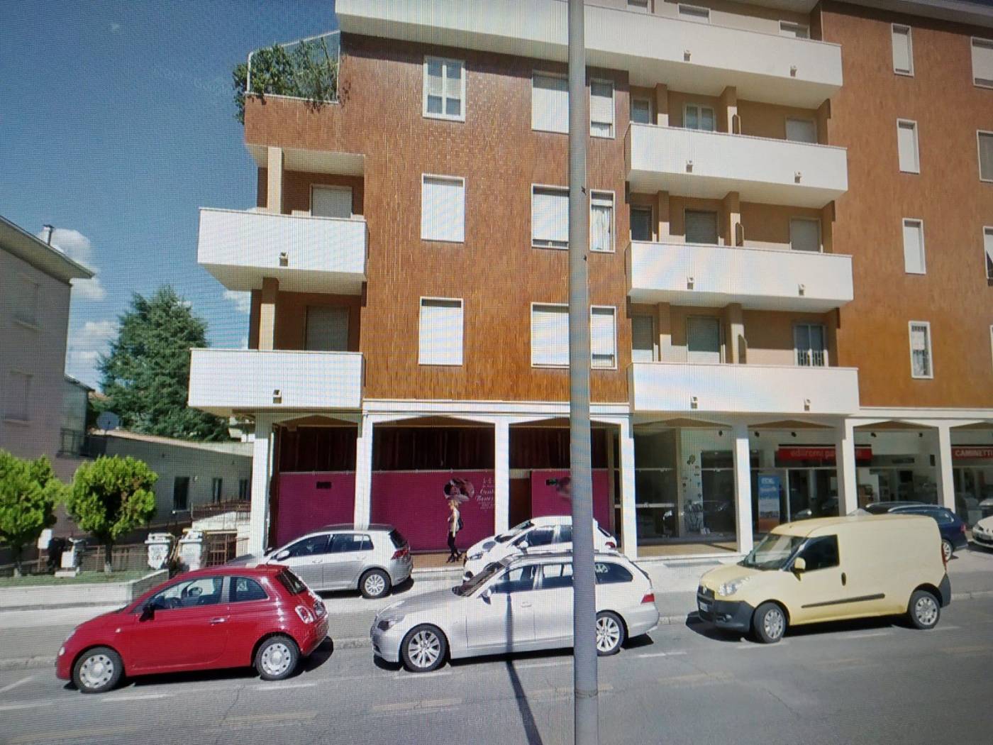 Locale commerciale in Vendita