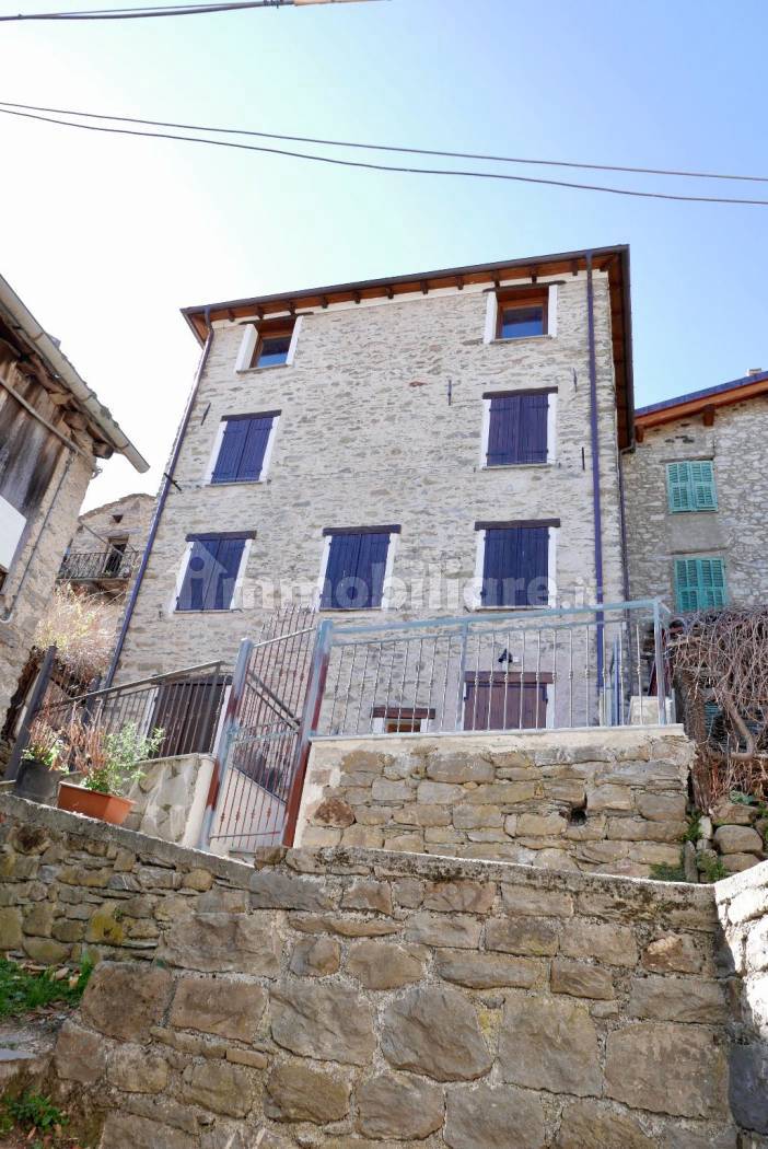 Quadrilocale via Giuseppe Mazzini 21, Centro, Mendatica