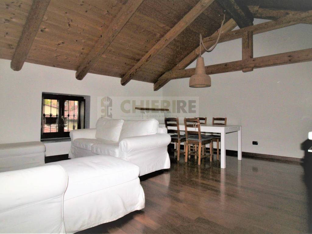 Vendita Mansarda in via Visca, 3 Chieri. Ottimo stato, con balcone, rif ...