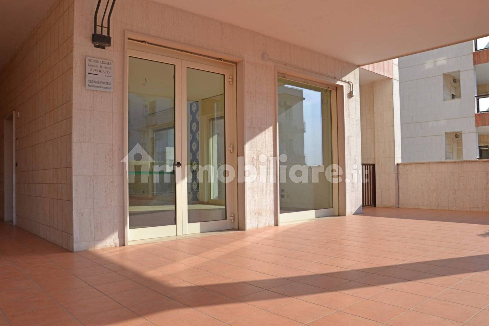 Locale commerciale in Vendita