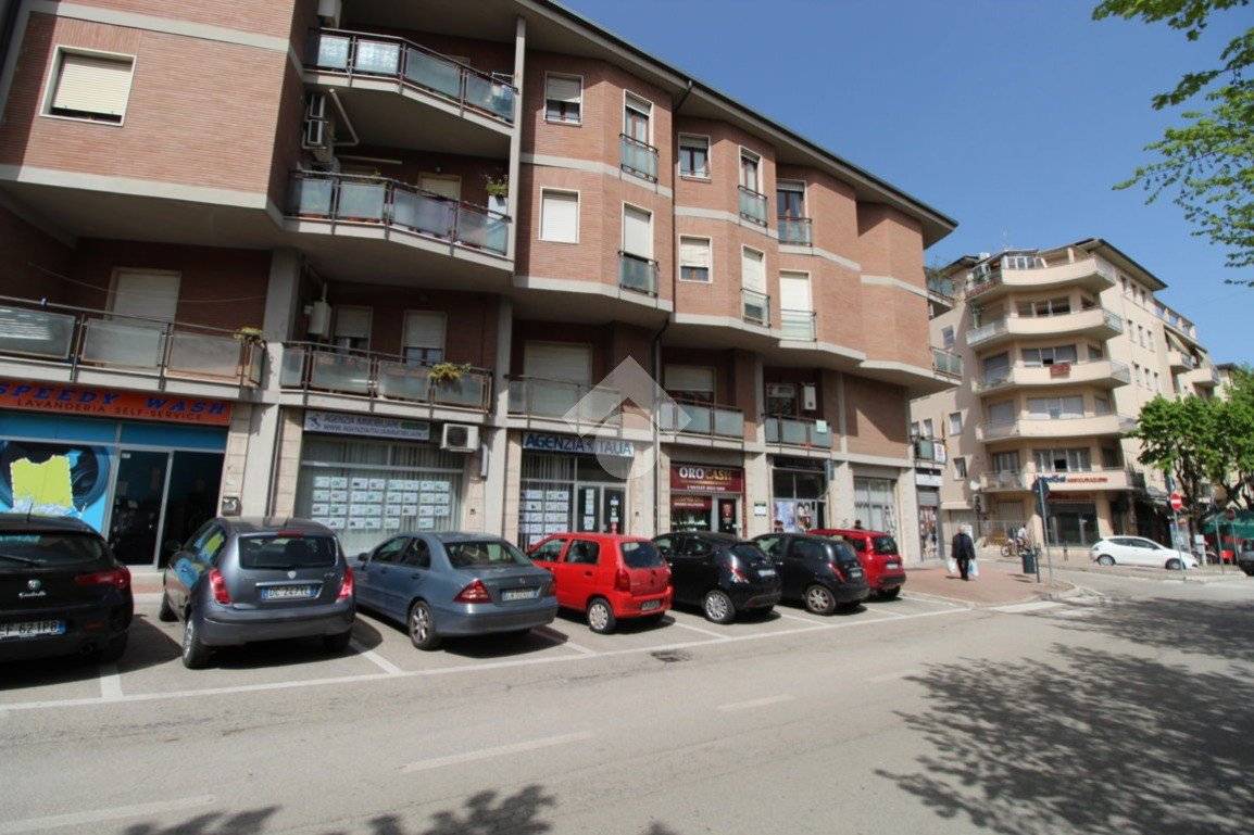 Quadrilocale via ugolino panichi, Ascoli Piceno