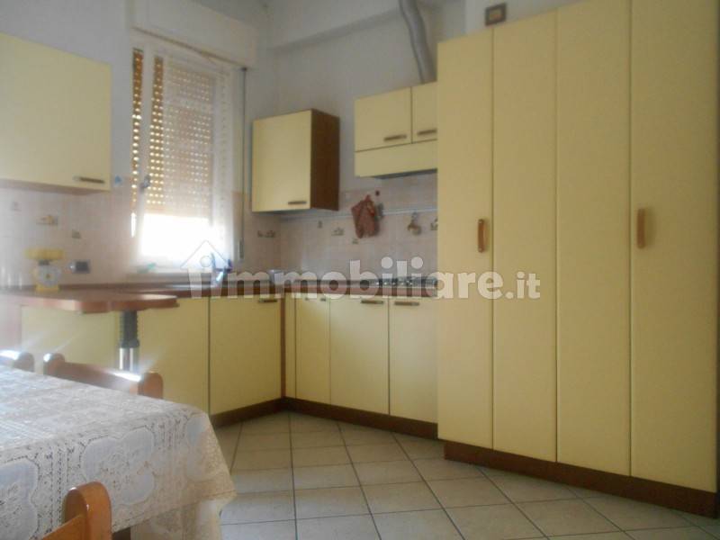 Trilocale via Fratelli Zuccari 2, Via Gramsci, Jesi