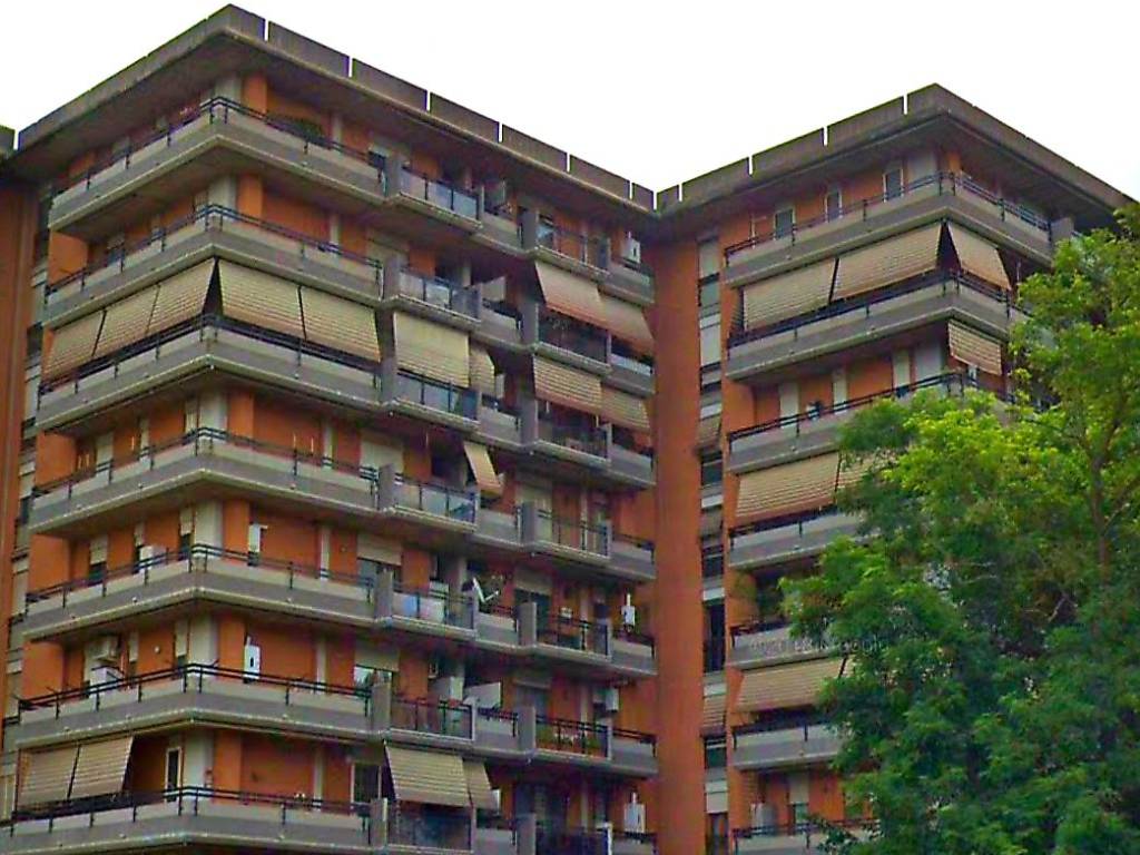 Vendita Appartamento in via Fiume Bianco. Roma., rif. 49298071