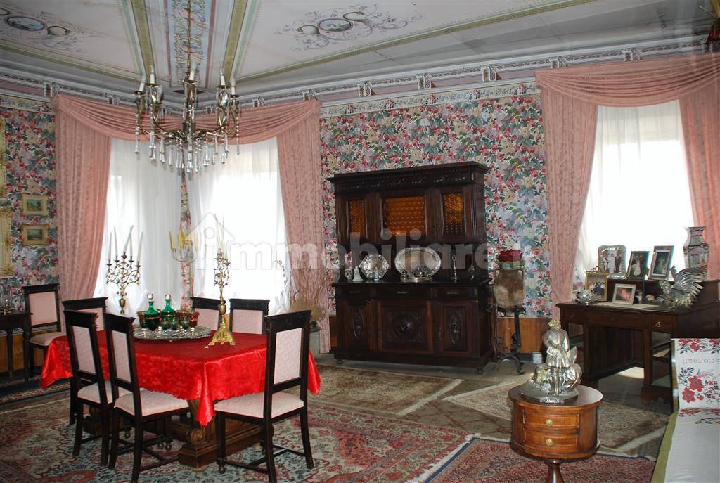 Appartamento da ristrutturare, primo piano, Centro, Montefiascone