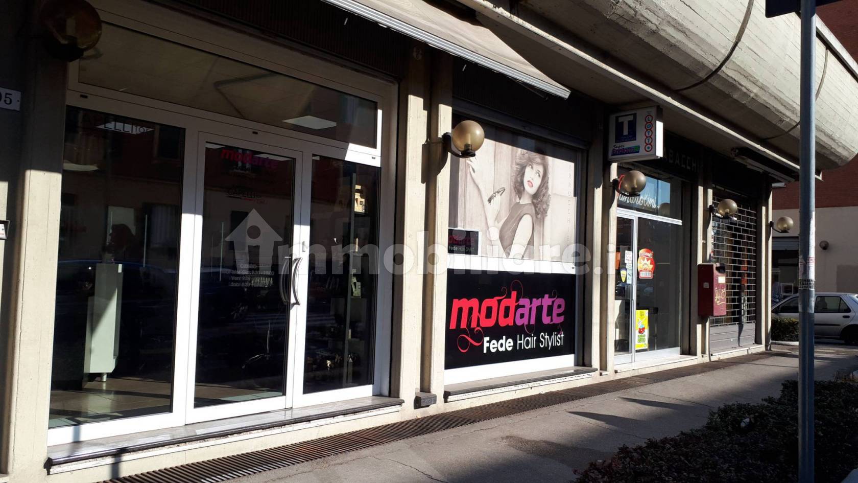 Locale commerciale in Vendita