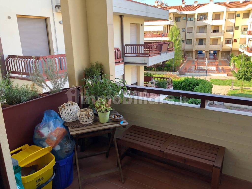 Affitto Appartamento Calenzano. Posto auto, con terrazza, rif. 74018808