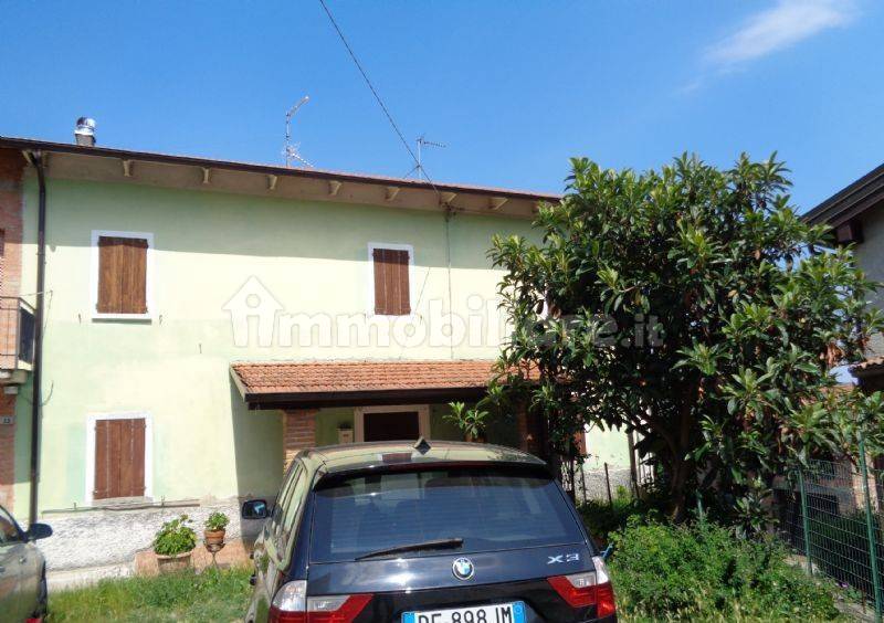 Vendita Rustico in via Montebabbio Castellarano. Buono stato, posto ...