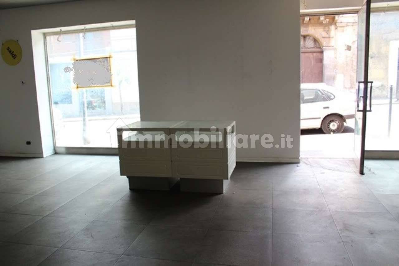 Locale commerciale in Vendita