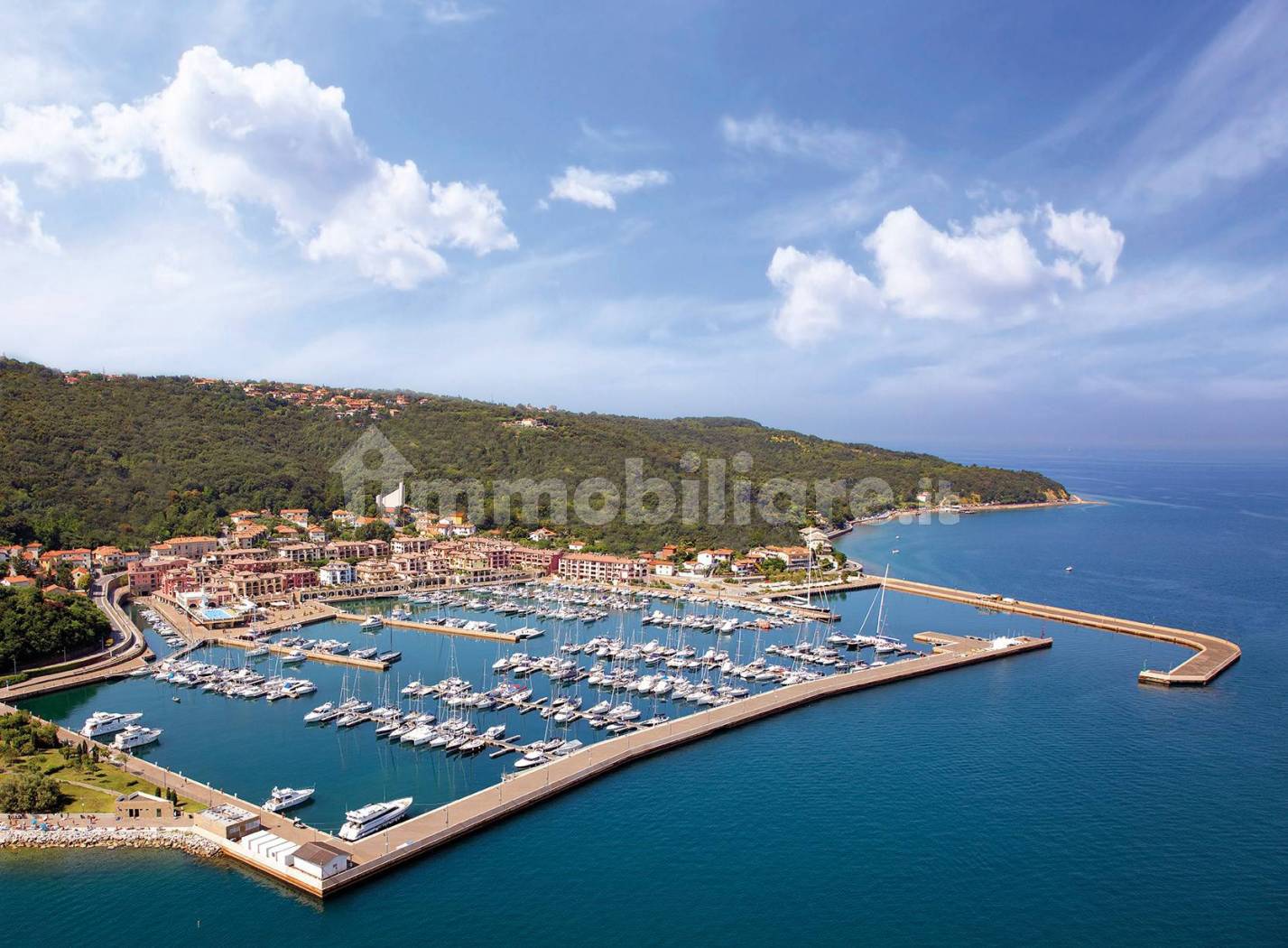 Locale commerciale in Vendita