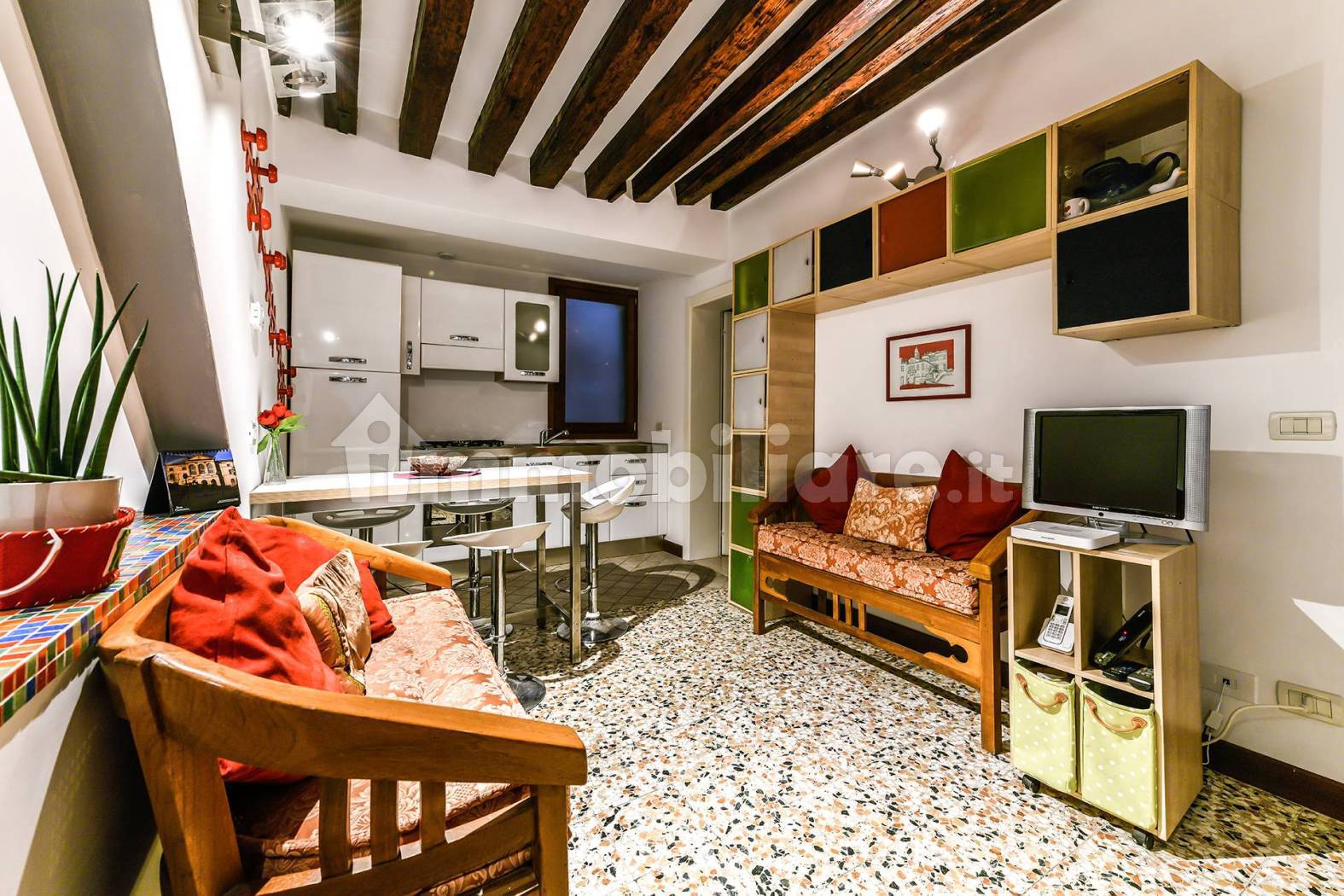 Quadrilocale Campo San Barnaba 2847, Dorso Duro - San Barnaba, Venezia