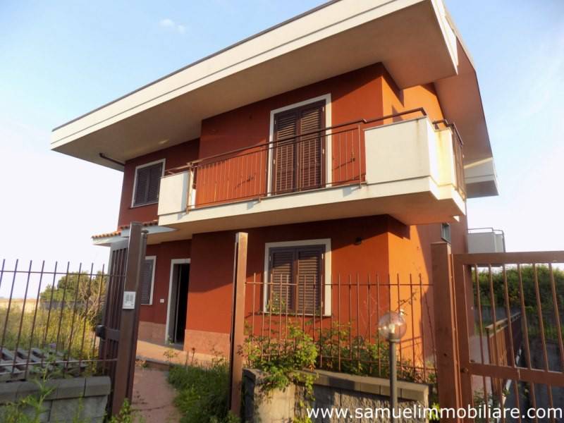 Villa unifamiliare viale Don Luigi Sturzo, Centro, Giarre