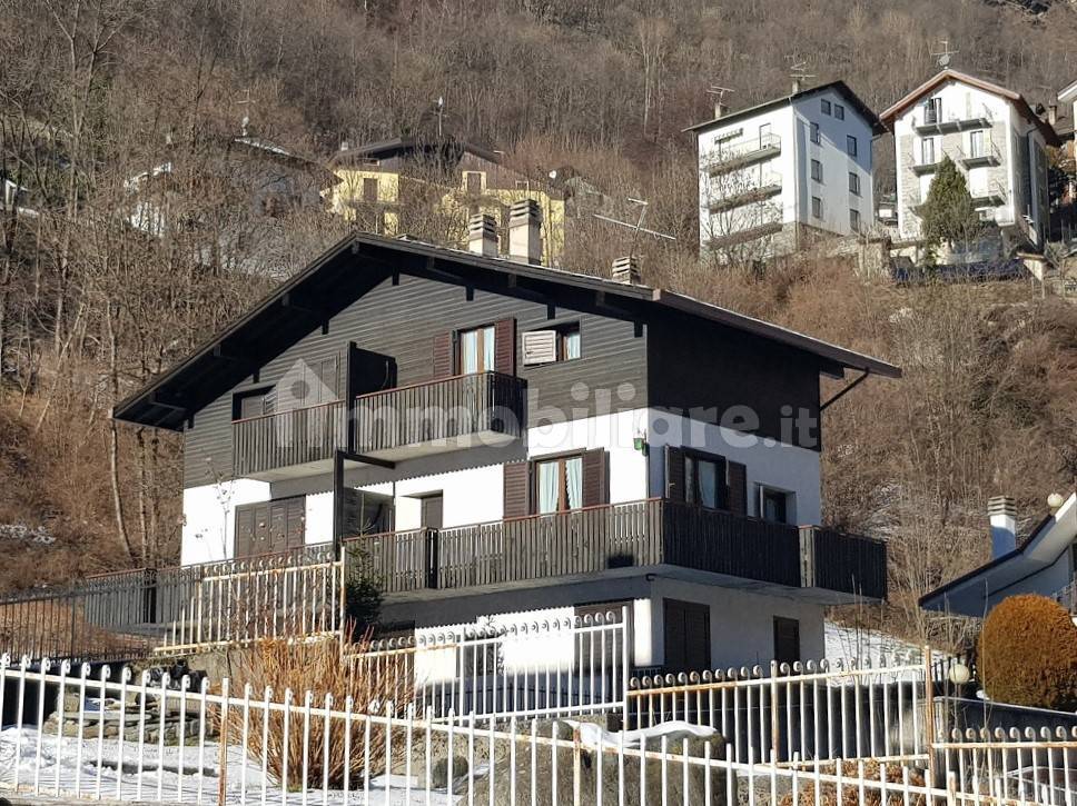 Trilocale via Nicolò Rusca 49, Centro, Chiesa in Valmalenco