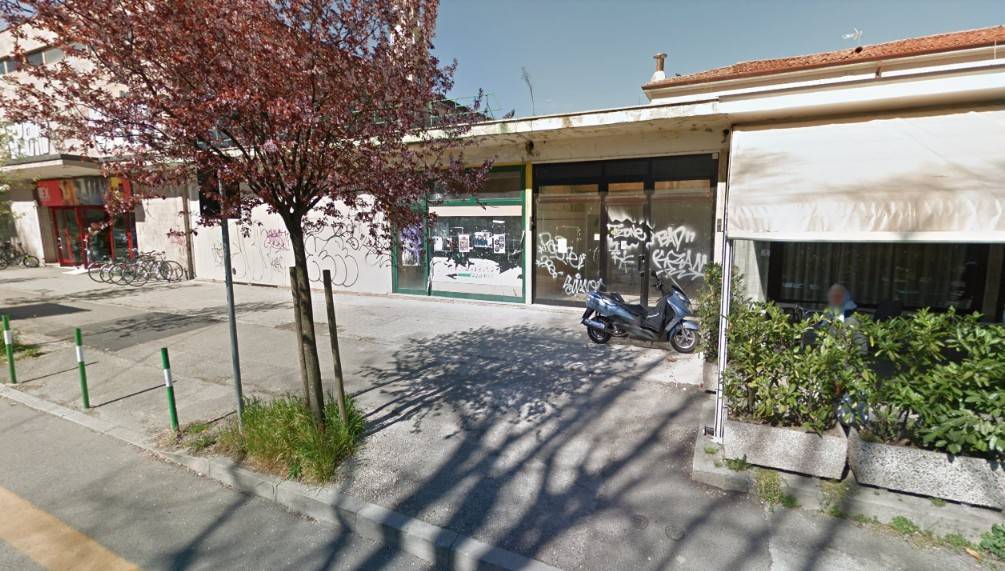 Locale commerciale in Vendita