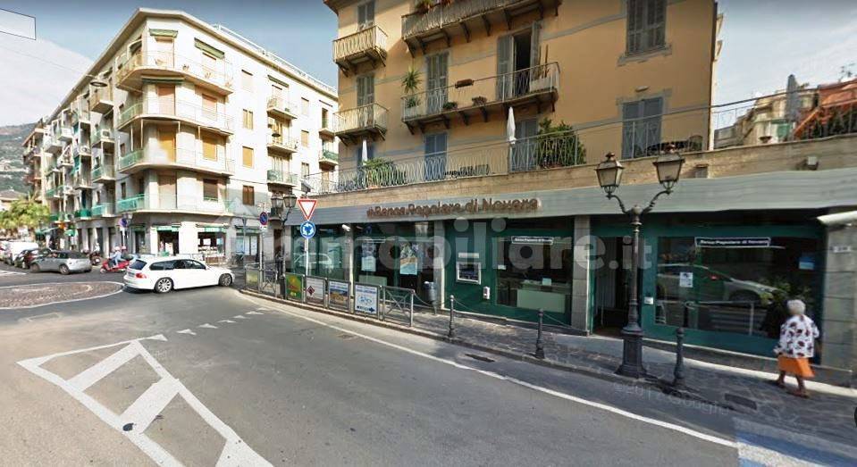 Negozio - Locale commerciale in Vendita