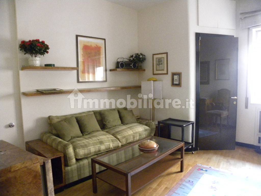 Affitto Appartamento Roma. Bilocale in via dei Monti Parioli 44. Buono ...