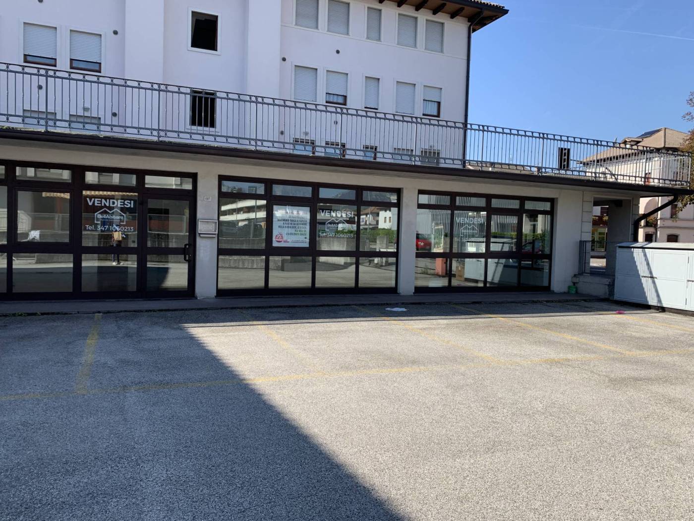 Locale commerciale in Vendita