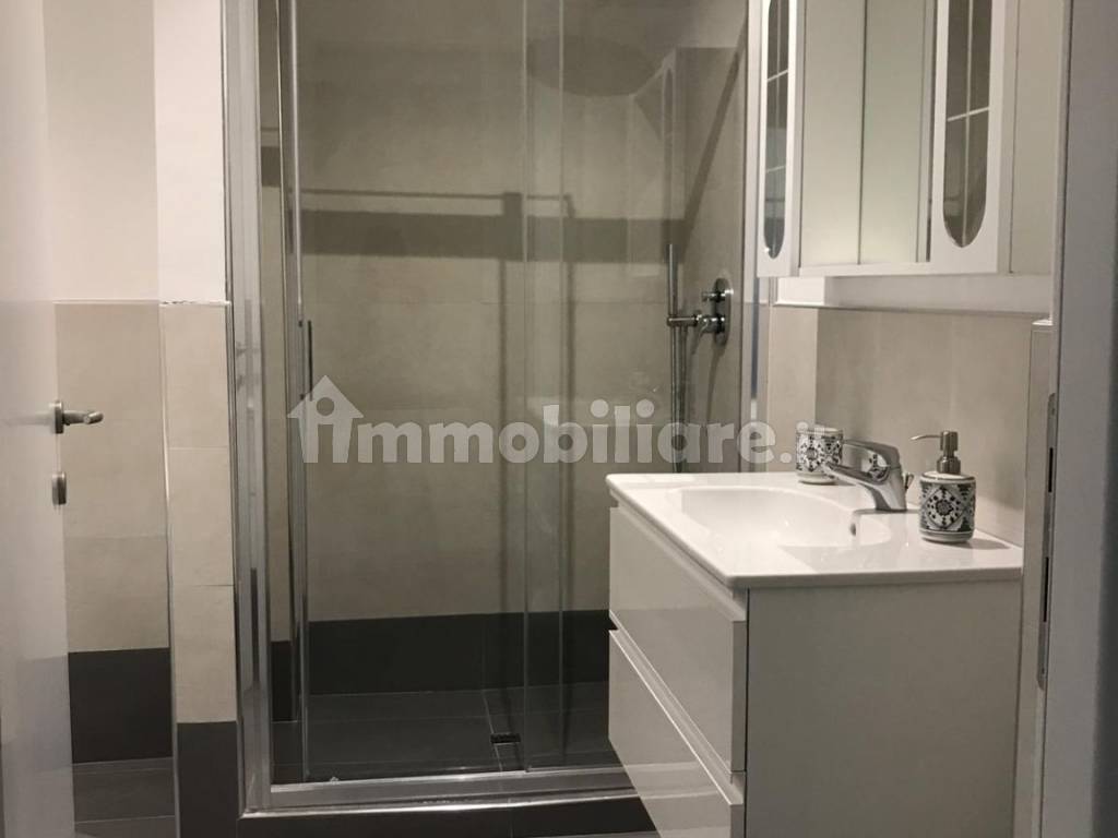 Posto letto camera doppia, condivisione stanza doppia Tripoli ...