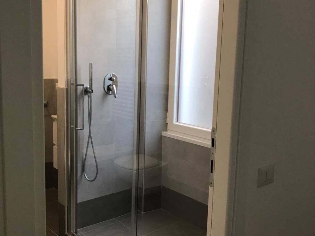 Posto letto camera doppia, condivisione stanza doppia Tripoli ...