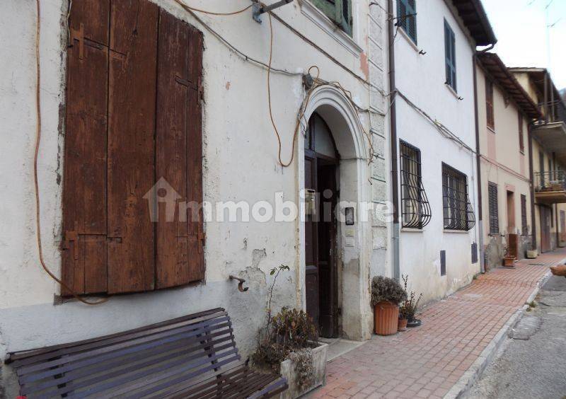 Trilocale via aquila, Centro, Carsoli