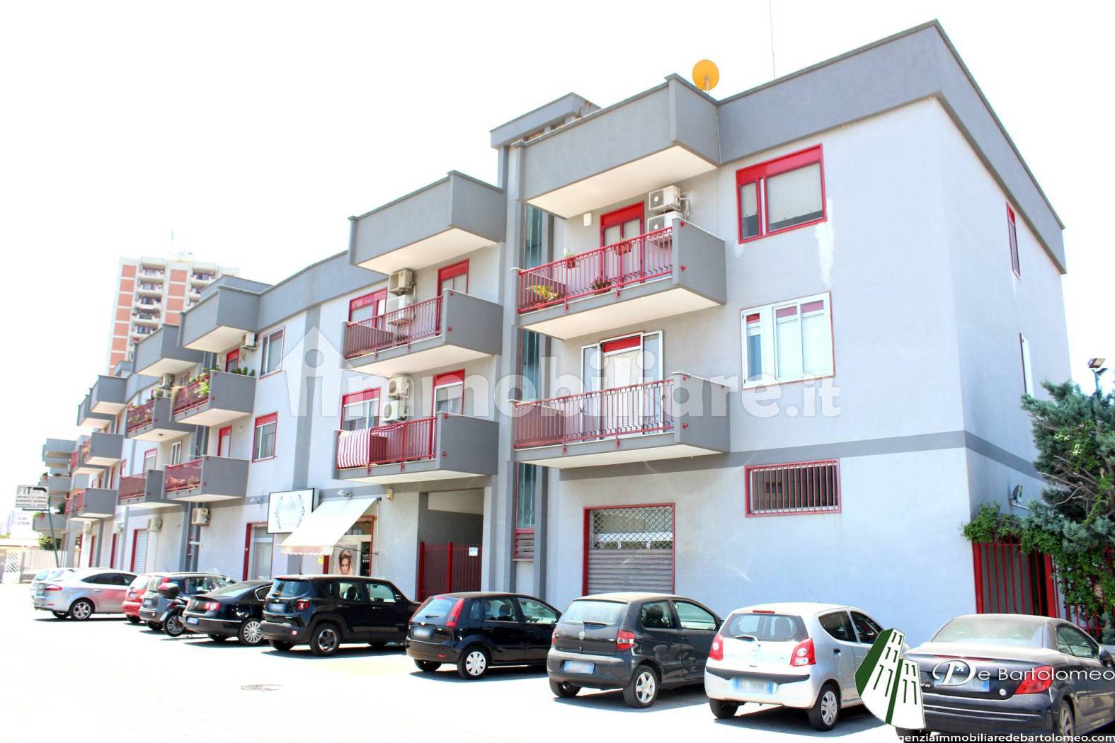 Locale commerciale in Vendita