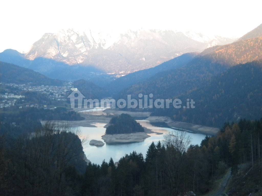 Locale commerciale in Vendita