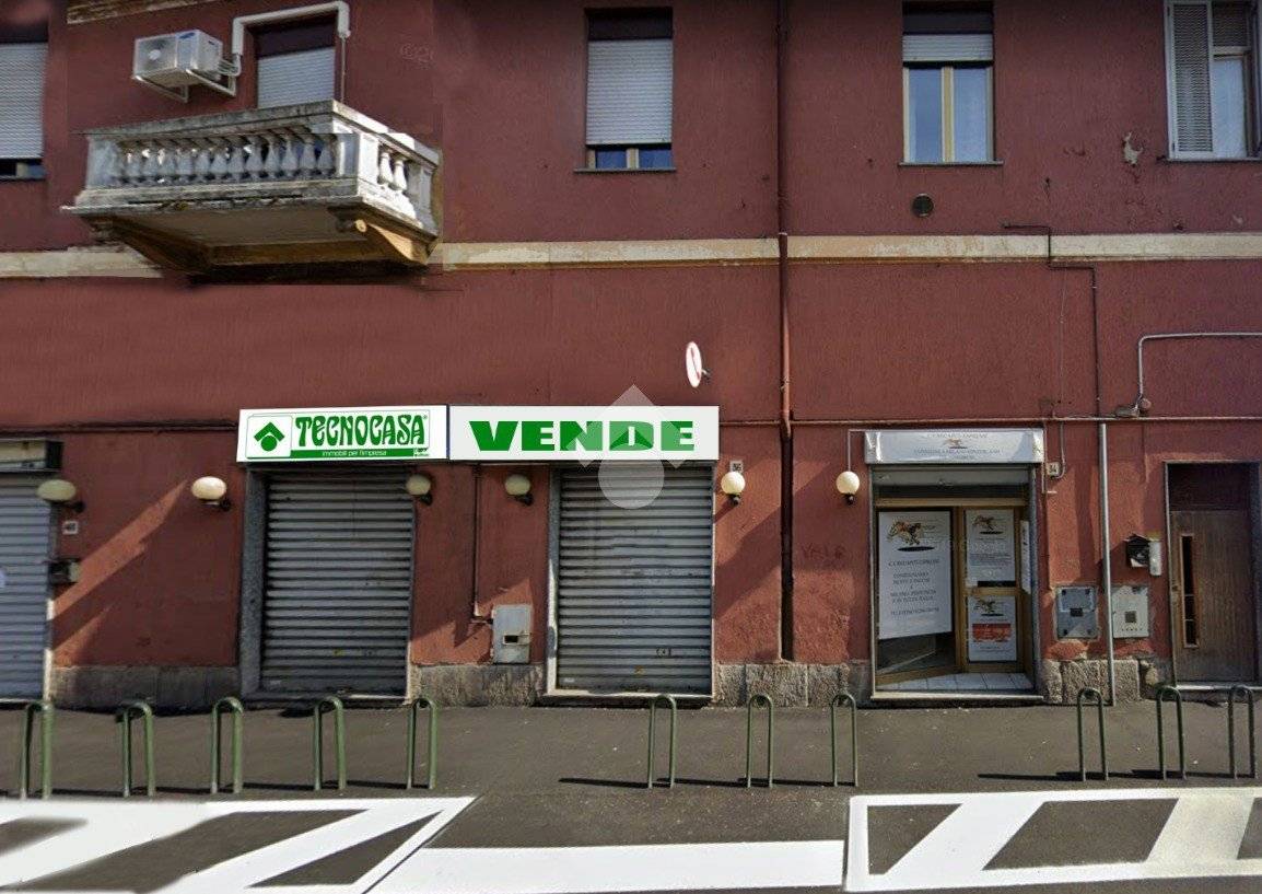 Locale commerciale in Vendita