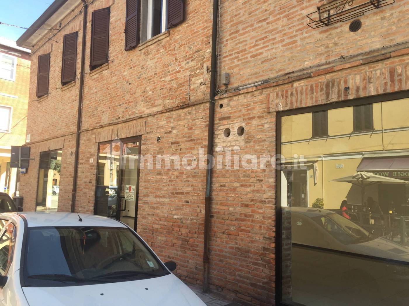 Locale commerciale in Vendita