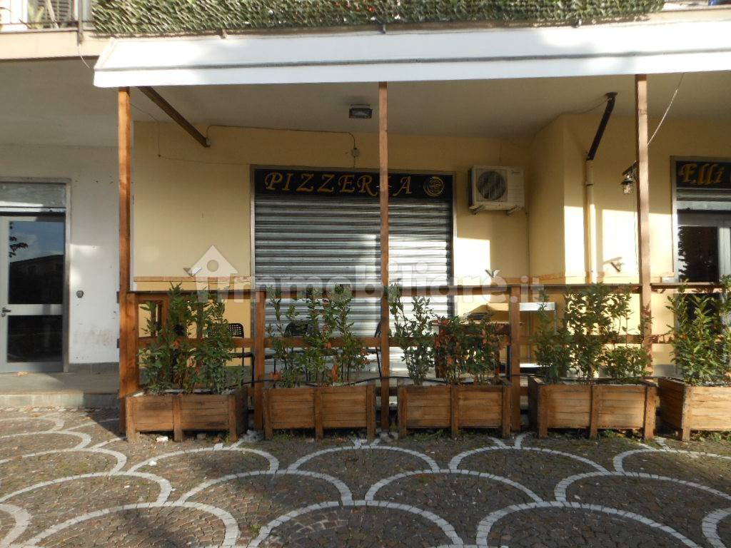 Locale commerciale in Vendita