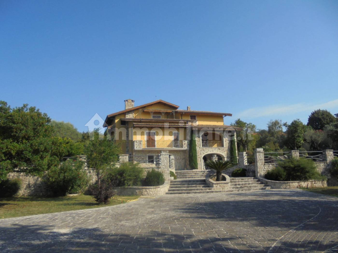 Villa unifamiliare, nuova, 709 m², Manocalzati