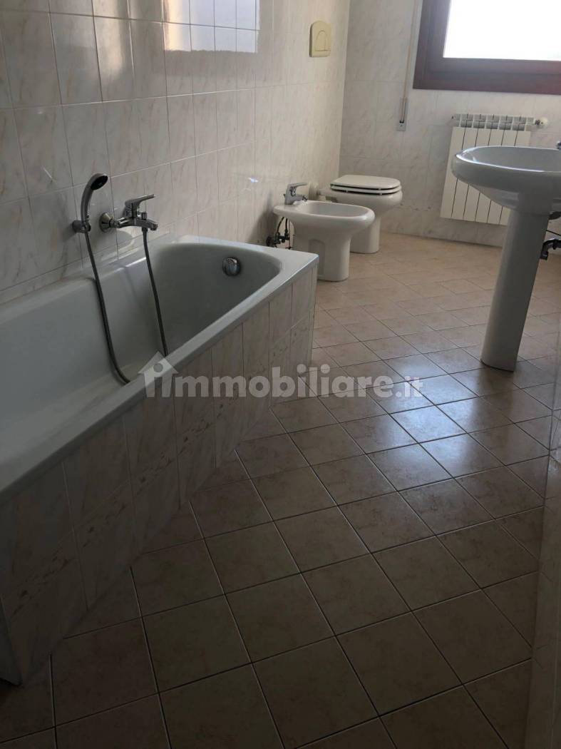 Bilocale via Case Nuove 4, Centro, Adria