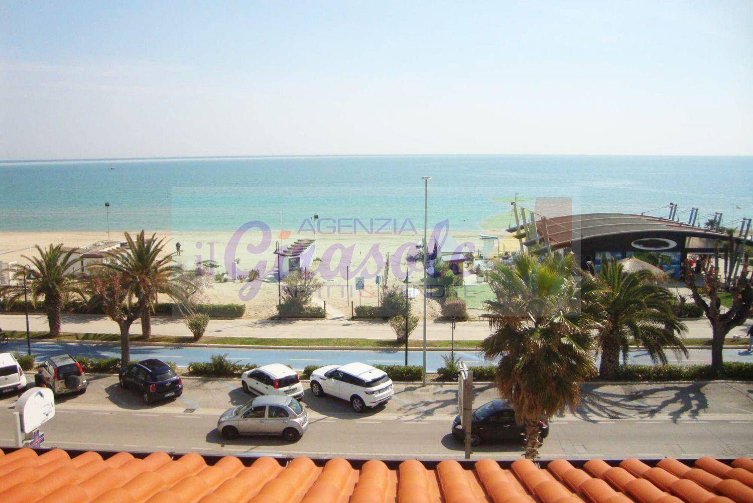 Bilocale Lungomare Marconi 96, Lungomare Marconi, Alba Adriatica